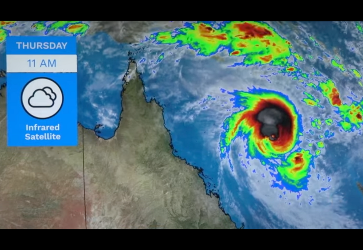 Cyclone Alfred tracking away from the coast over the weekend